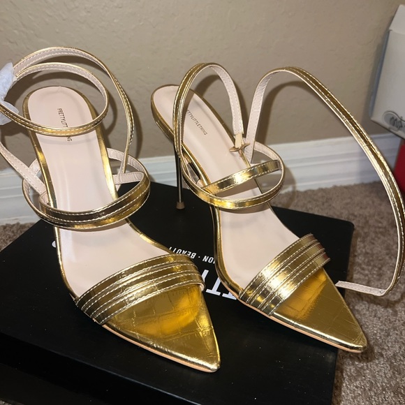 Shoes | Pretty Little Thing Gold Heels | Poshmark